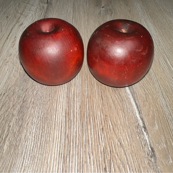 Kitchen | Vintage Realistic Wooden Apples Fruit Red Kitchen Home ...